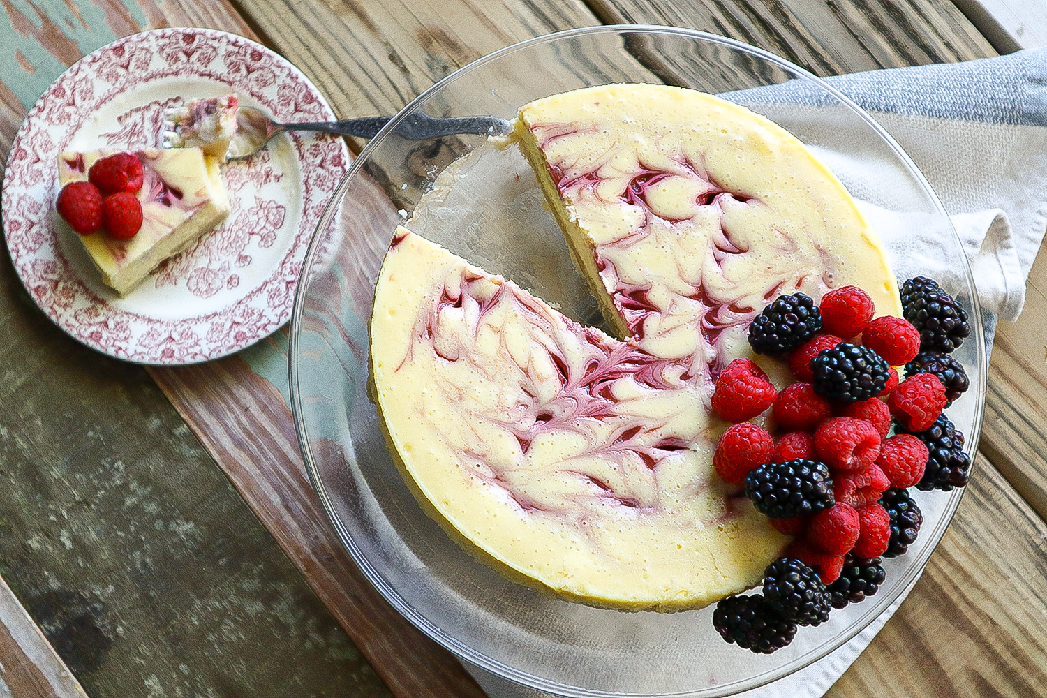 Raspberry White Chocolate Cheesecake