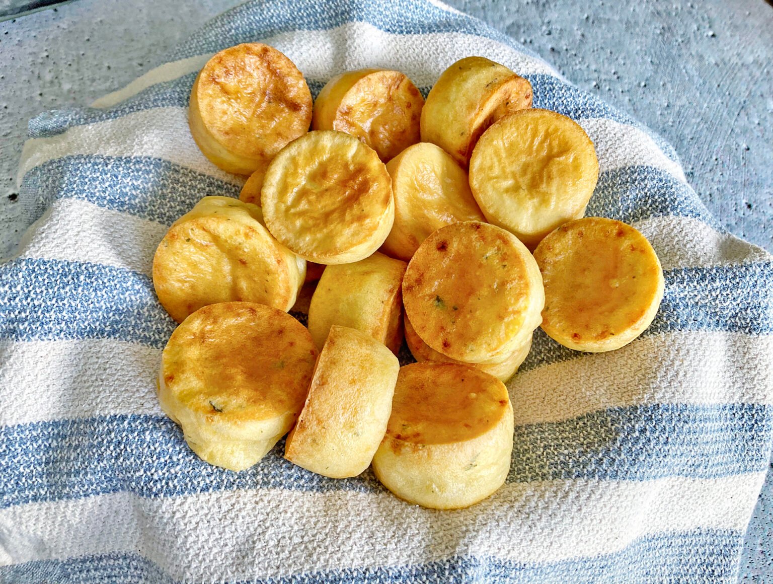Brazilian Cheese Bread | Dixie Chik Cooks